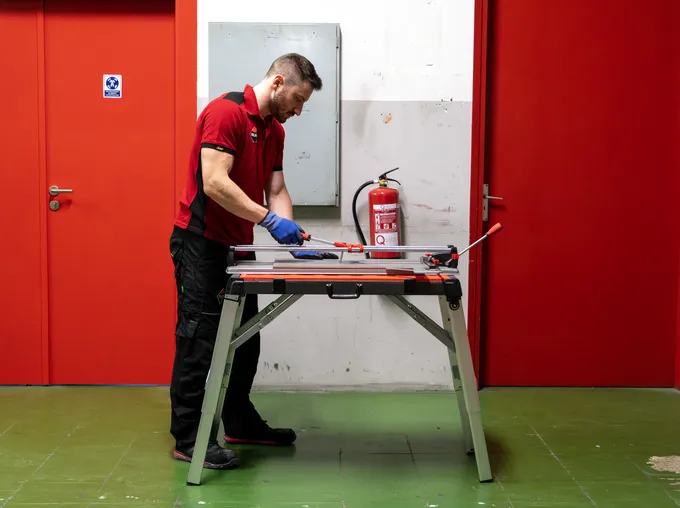 Rubi folding work table store